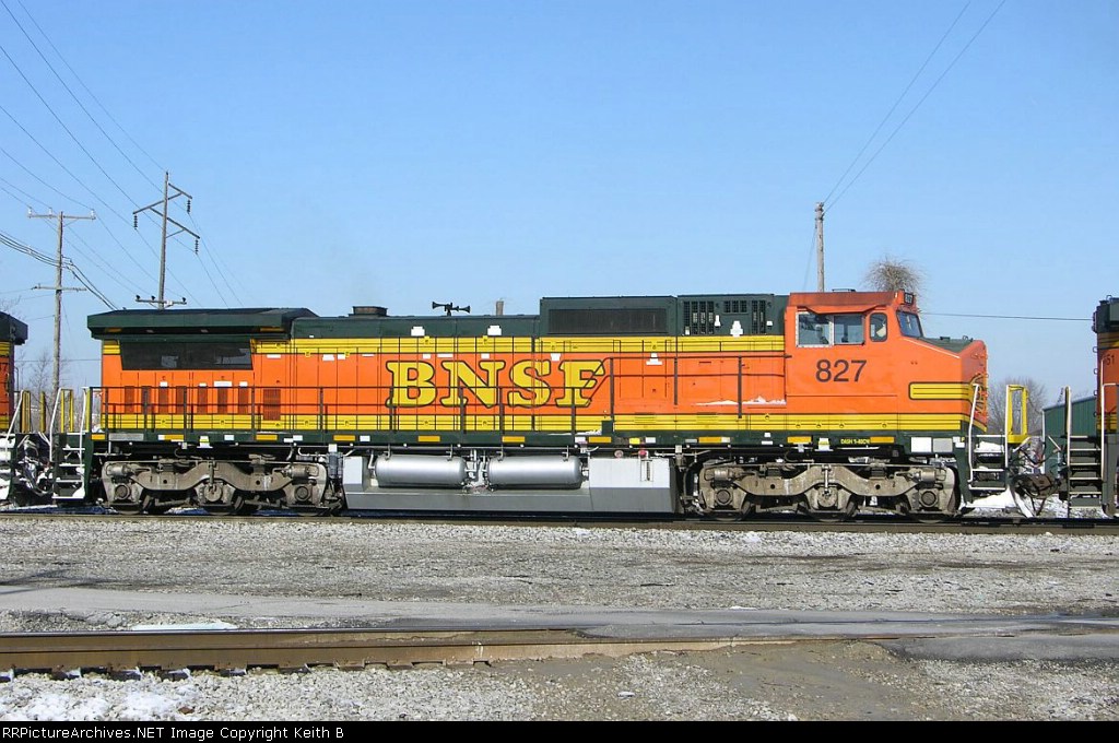 BNSF 827